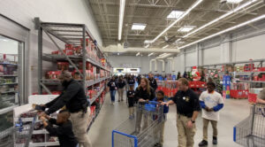 27th Annual Cops, Kids, and Christmas held by FOP Lodge 9 in Columbus ...