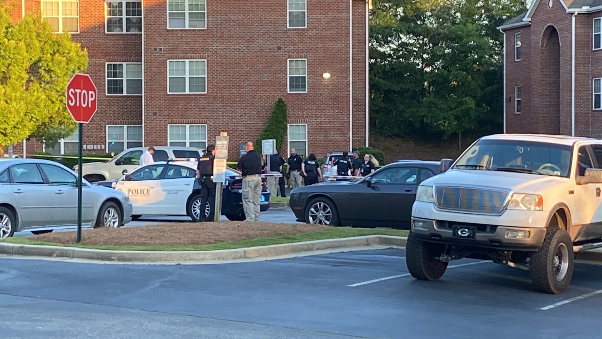 Coroner: Deadly shooting at Lowell Apartments was homicide-suicide ...