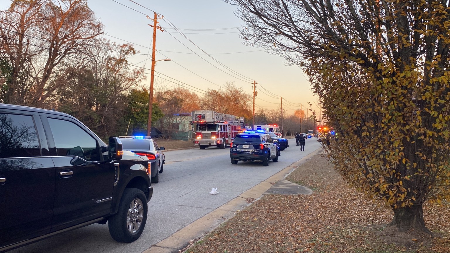 Multi-car fire reported at downtown Columbus tow lot – CNAW 2 with ...